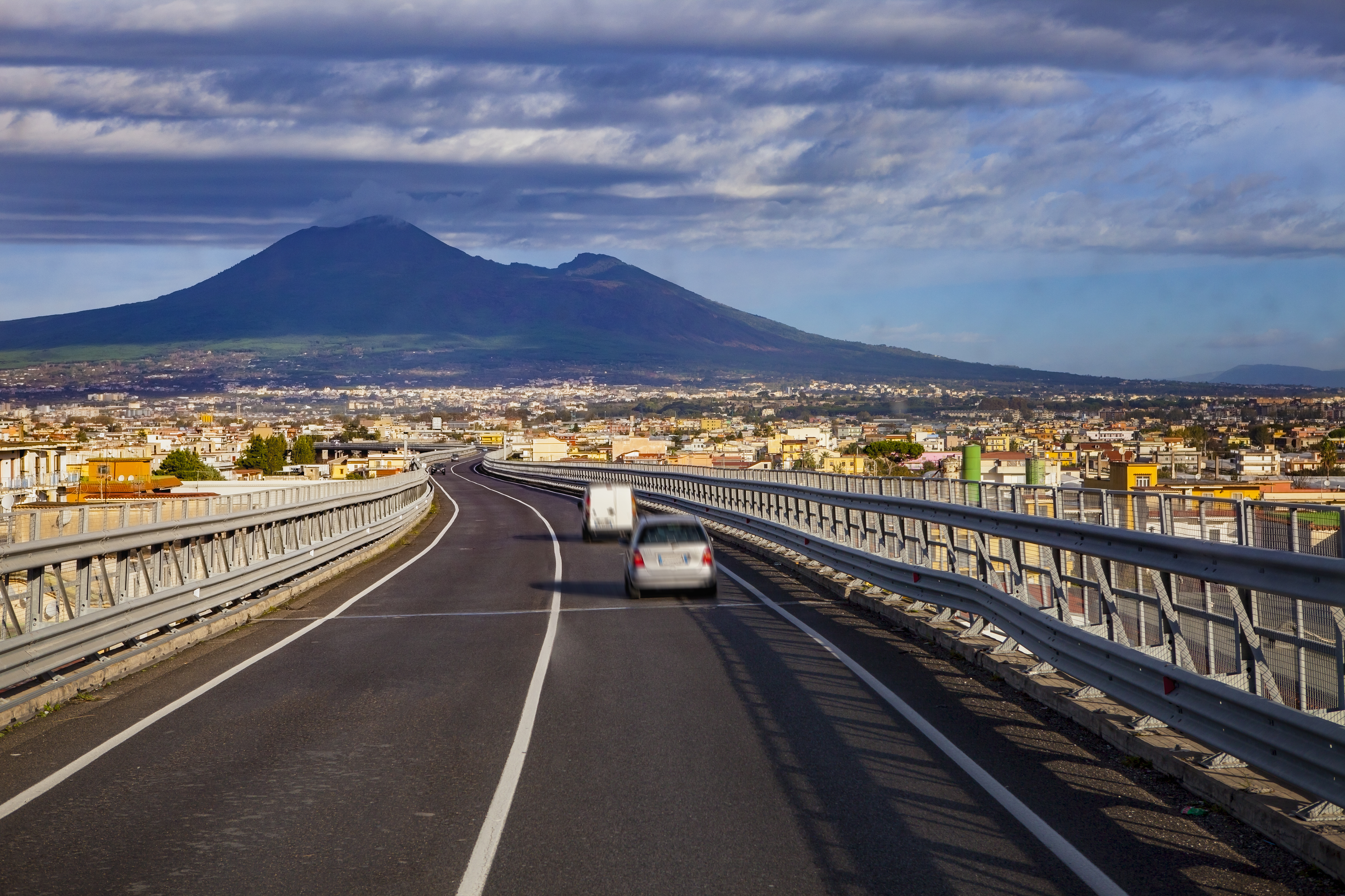 How to get to Naples Italy