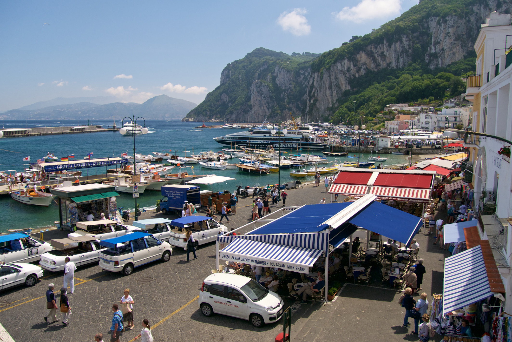 Guide to Marina Grande, Capri - sightseeing and dining
